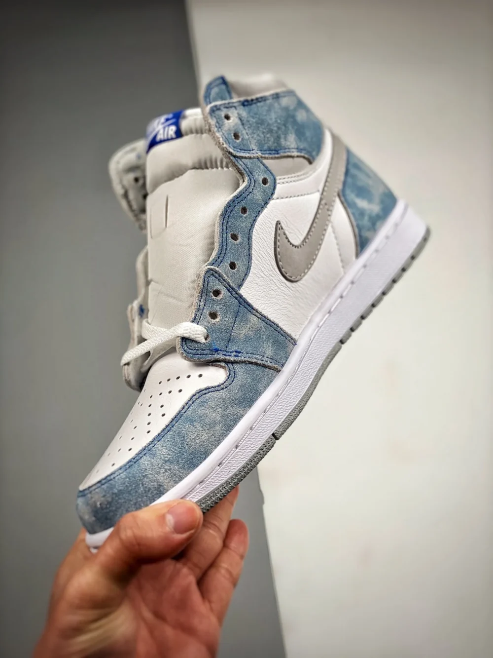 Nike Air Jordan 1 High Hyper Royal - plsbuy.co.in